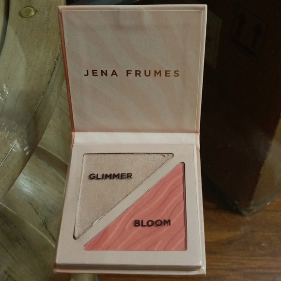 Jena Frumes | Makeup | Jena Frumes Loves Ps Blush Hightlight | Poshmark